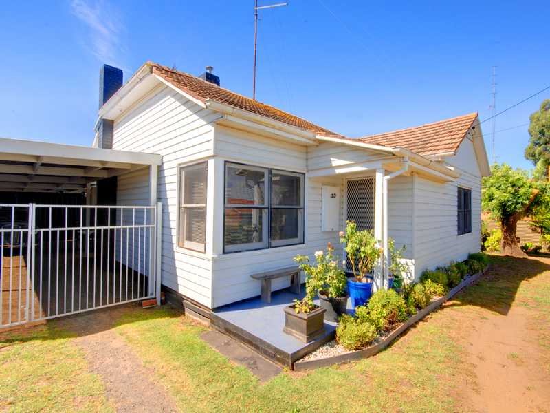 33 Queen Street, Sebastopol, VIC 3356 - realestate.com.au