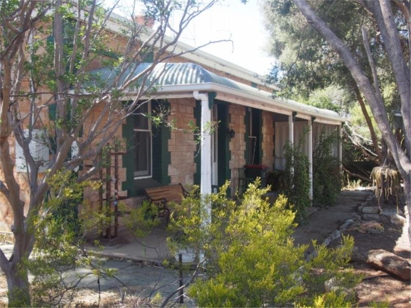 19 Hawker Street, Yacka, SA 5470 - Property Details