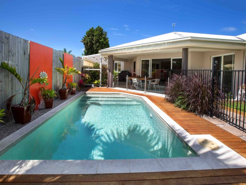 4 Bracken Place, Currimundi, Qld 4551 - Property Details