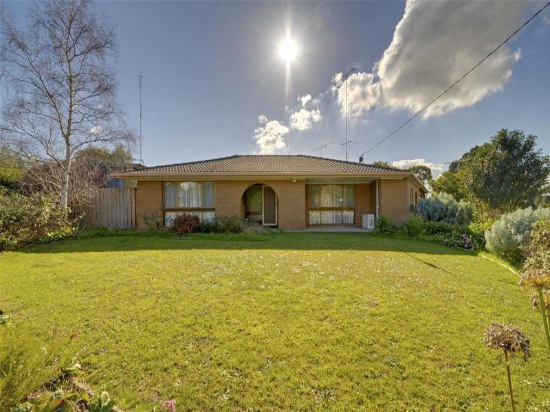 35 Walker Parade, Churchill, Vic 3842 - Property Details