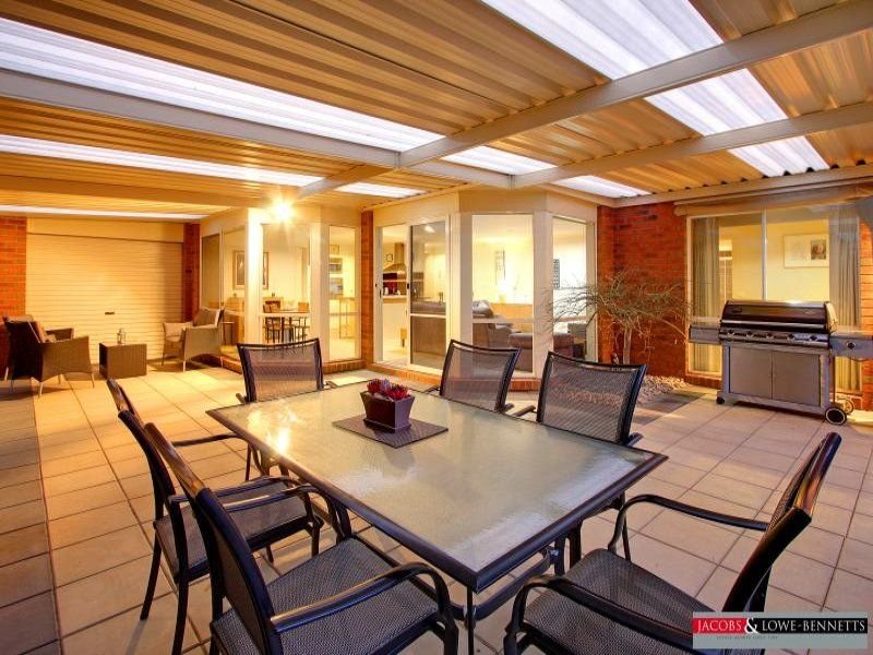 5 Colebrook Court, Mornington, Vic 3931 - Property Details