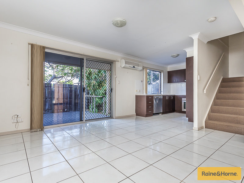 2/2 Station Rd, Burpengary, Qld 4505 - Property Details