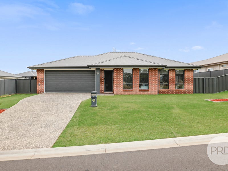 37 Reginald Drive, Kootingal, NSW 2352 - Property Details