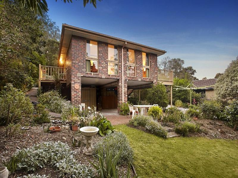 32 Fossickers Way, Warrandyte, Vic 3113 - Property Details