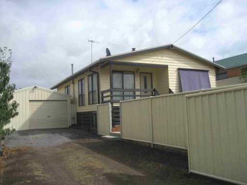 12 Queen Street, Hamilton, VIC 3300 - realestate.com.au