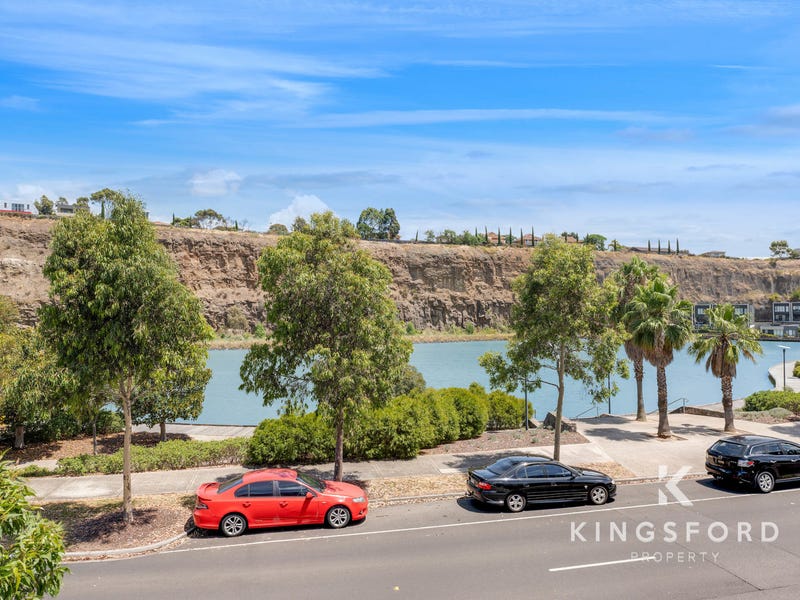 116 Valley Lake Boulevard, Keilor East, VIC 3033 - realestate.com.au