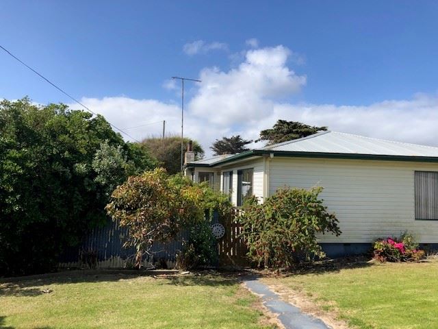 7 Meech Street, Currie, Tas 7256 - Property Details