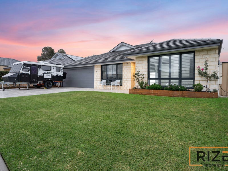 5 Rocklands Loop, Carramar, WA 6031 - Property Details