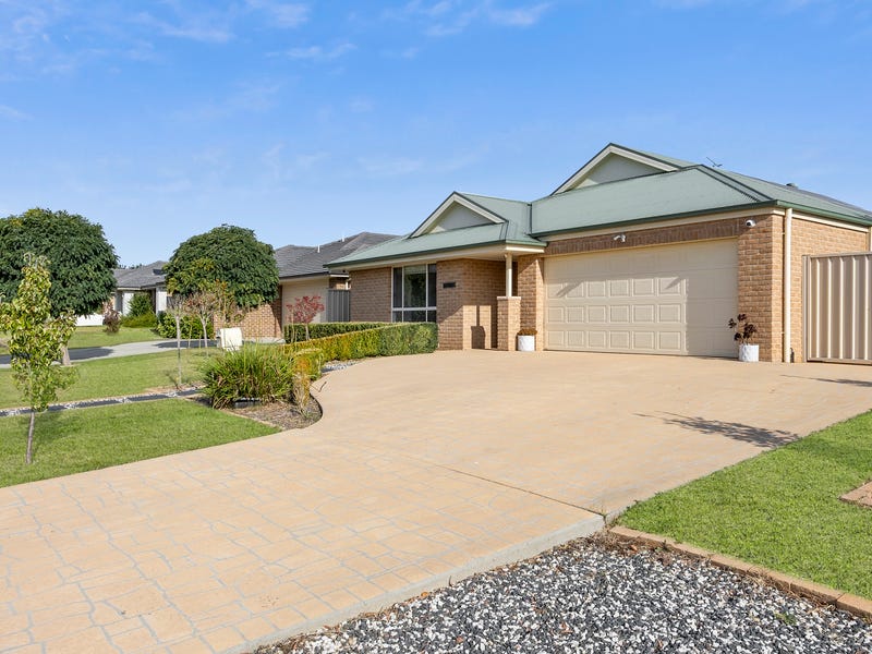 7 Angus Place, Bungendore, NSW 2621 - Property Details