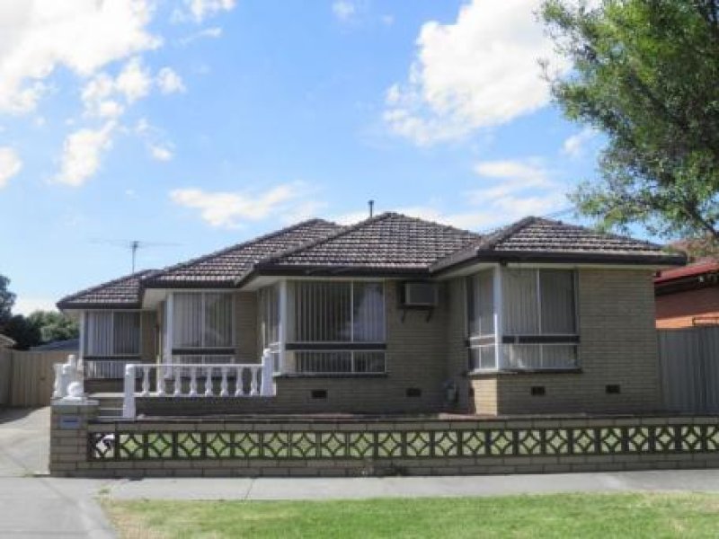 8 Fernlea Court, Sunshine West, VIC 3020 - realestate.com.au