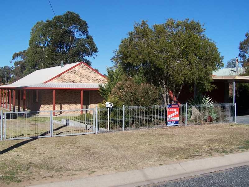 12 Batterham Street, Warwick, QLD 4370 - realestate.com.au