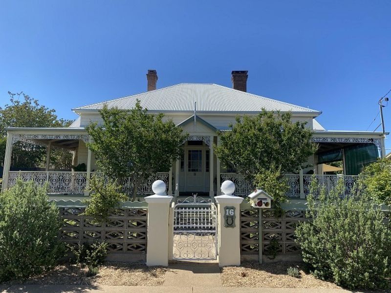 16 Finch Street, Bingara, NSW 2404 - Property Details