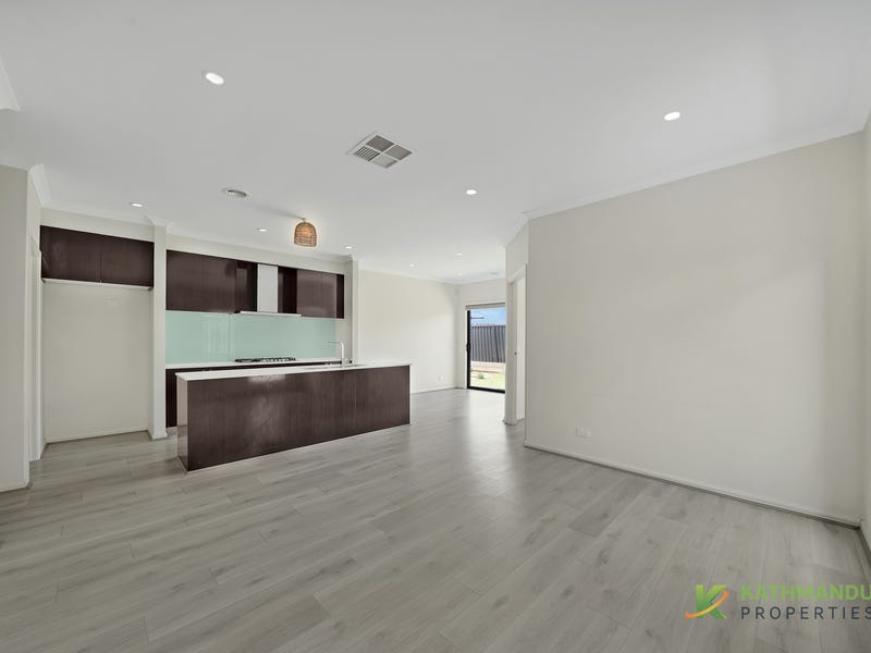 5 Bellview Drive, Rockbank, VIC 3335 - realestate.com.au