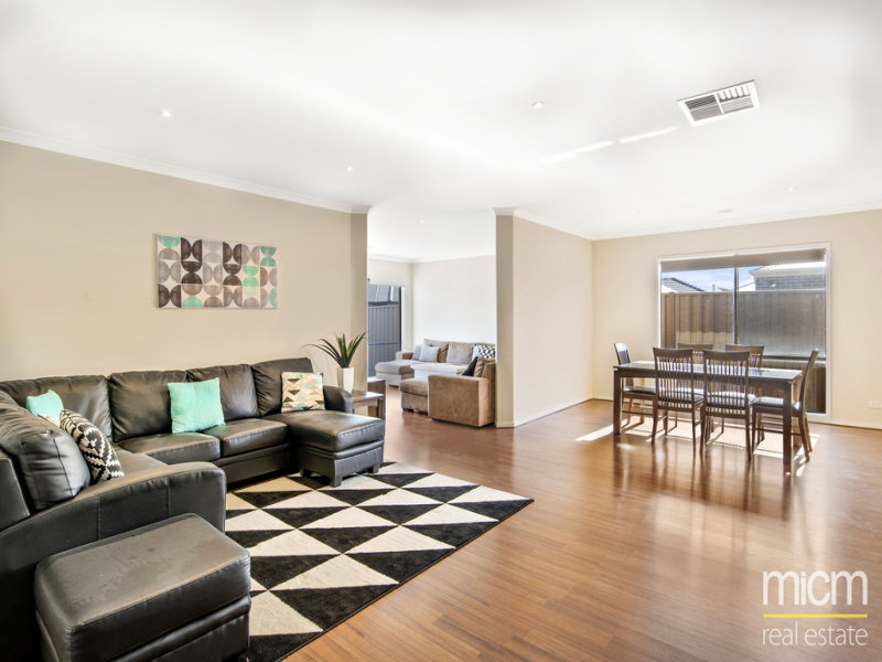 4 Tarango Drive, Point Cook, VIC 3030 - realestate.com.au