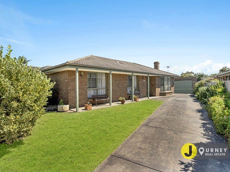 9 Baystone Drive, Cranbourne, Vic 3977 - Property Details