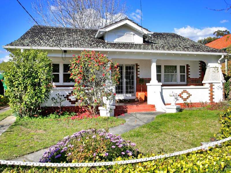 8 Tara Grove, Carnegie, VIC 3163 - realestate.com.au