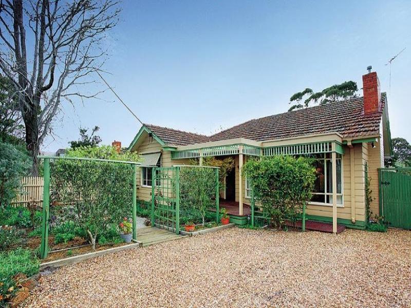 11 Ozone Avenue, Beaumaris, VIC 3193 - realestate.com.au