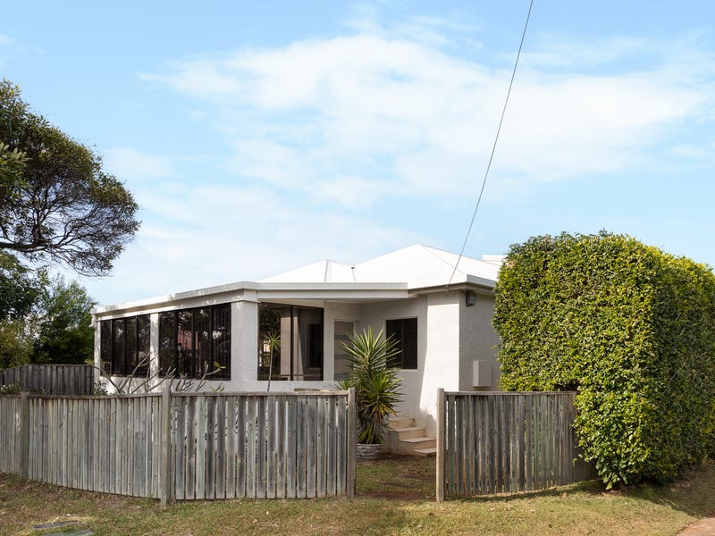 45 Queen Street, Scarborough, Qld 4020 - Property Details