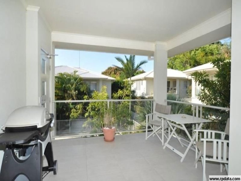 3/27 Gordon Street, Labrador, Qld 4215 - Property Details