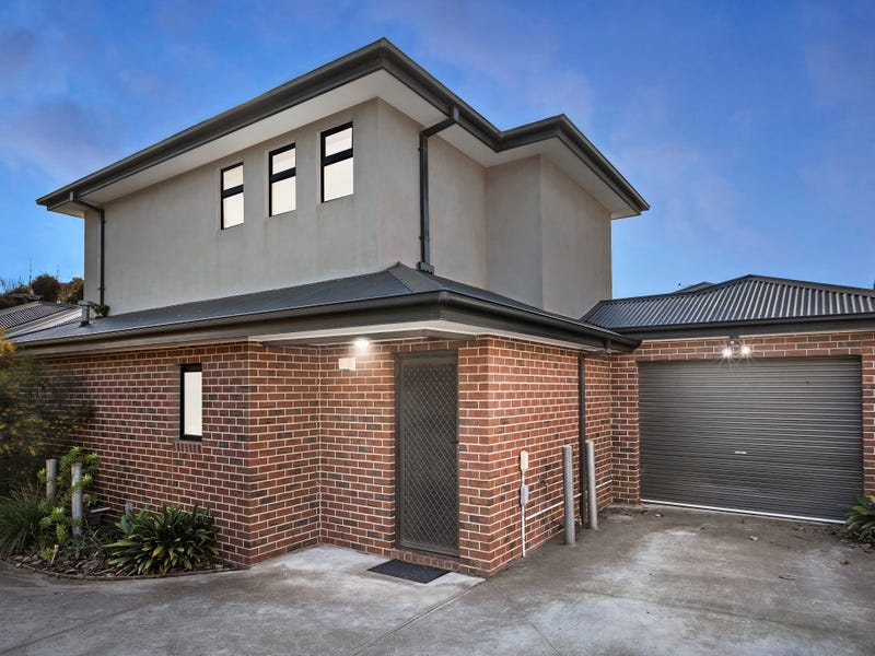 2/13 Walter Street, Sunshine, Vic 3020 - Property Details