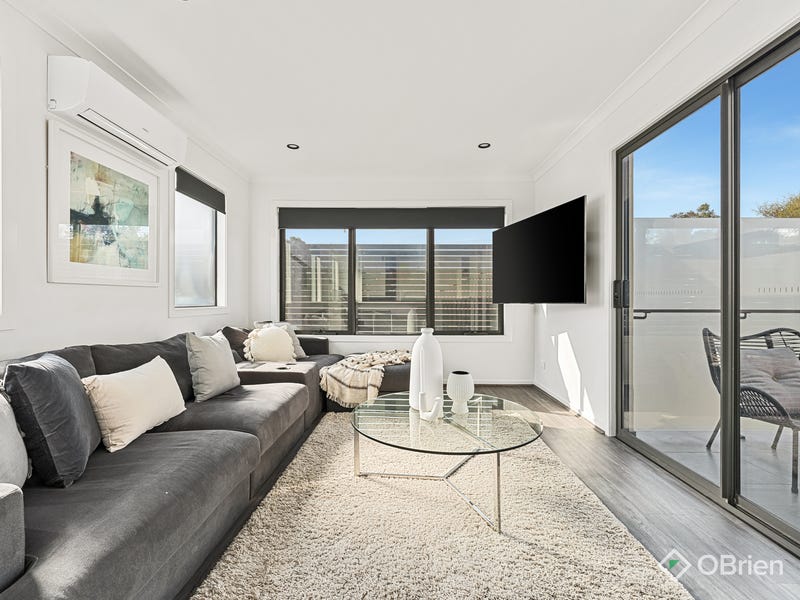 8/36 McCormicks Road, Skye, Vic 3977 - Property Details