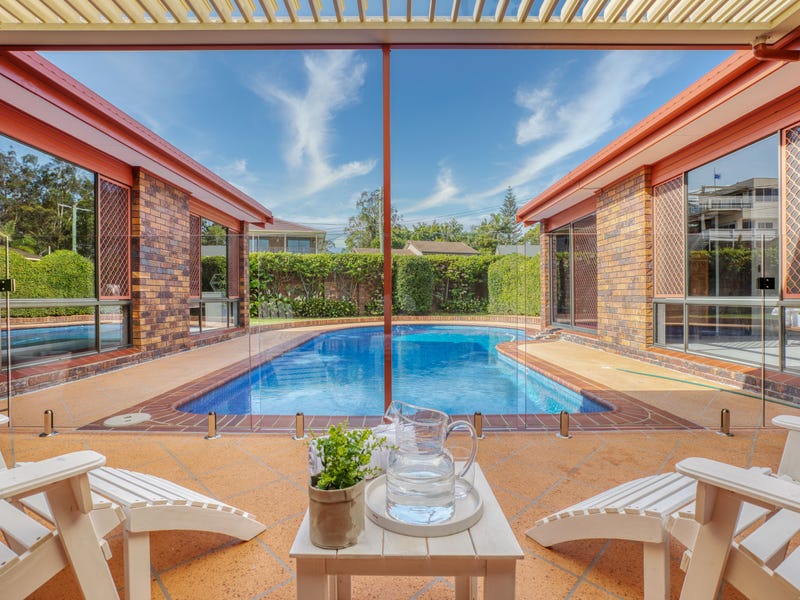 6 Mina Place, Southport, Qld 4215 - Property Details