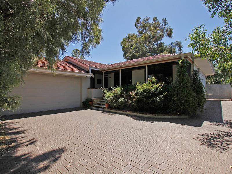 76 Harris Street, Bicton, WA 6157 - Property Details
