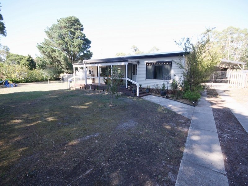 9 Swamp Road, Dereel, Vic 3352 - Property Details