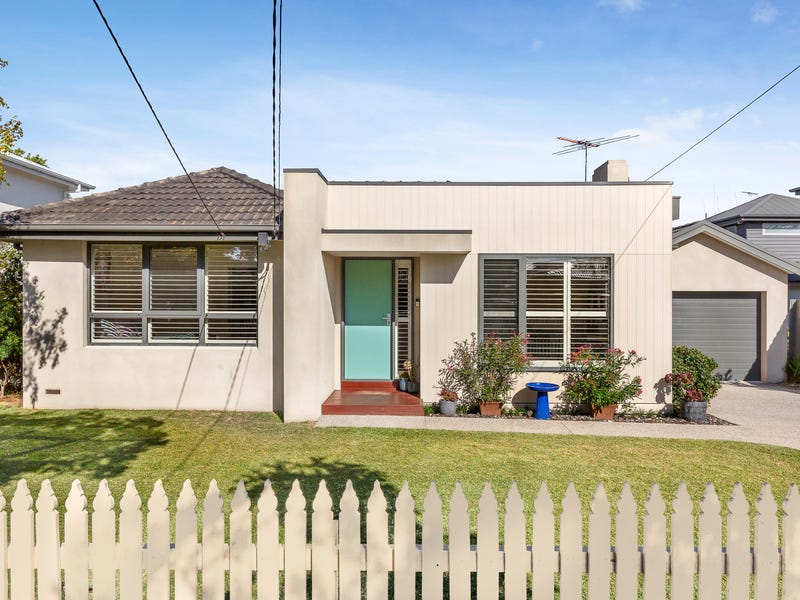 9 Alma Road, Parkdale, Vic 3195 - Property Details