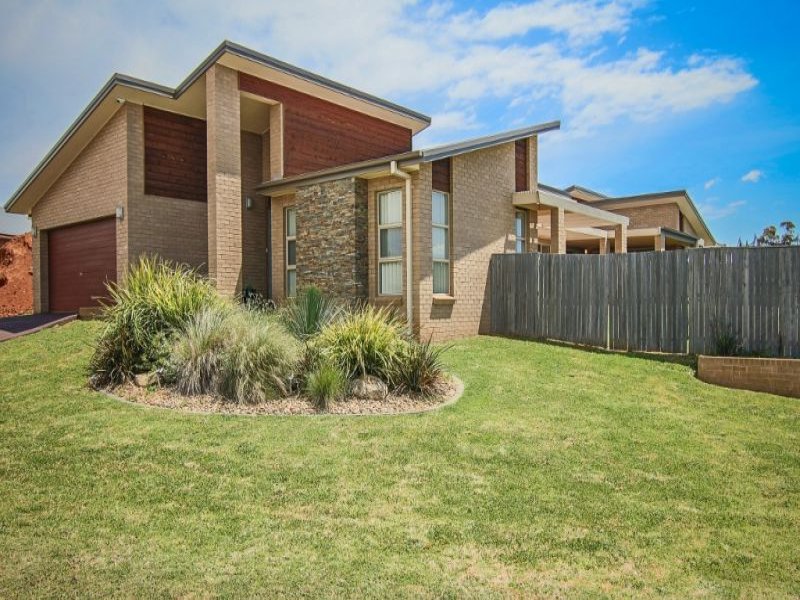 11 Collins Way, Orange, NSW 2800 - Property Details