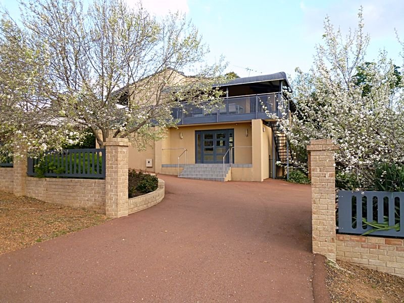 35 Winsor Road, Kalamunda, WA 6076 - Property Details