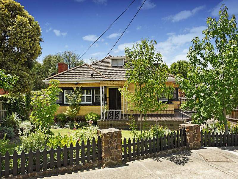 32 Magdala Avenue, Strathmore, VIC 3041 - realestate.com.au
