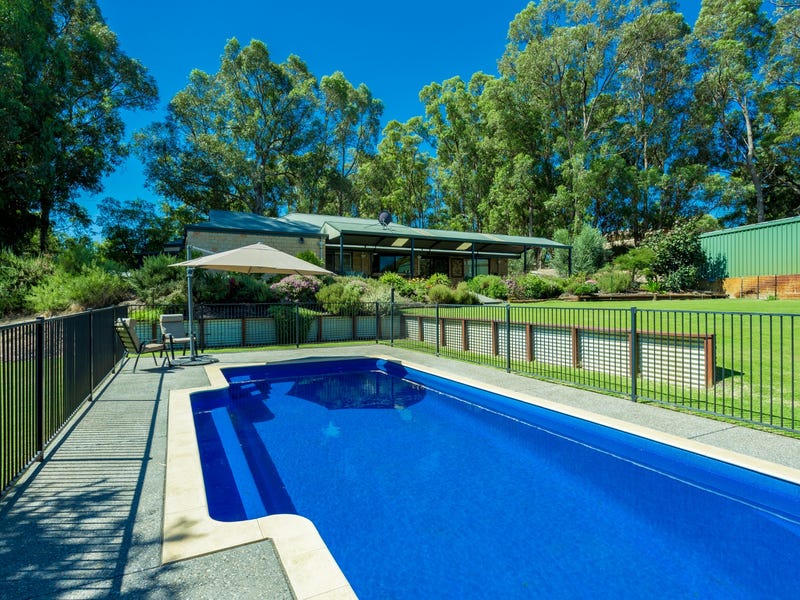 4 Russell Rise, Gelorup, WA 6230 - Property Details