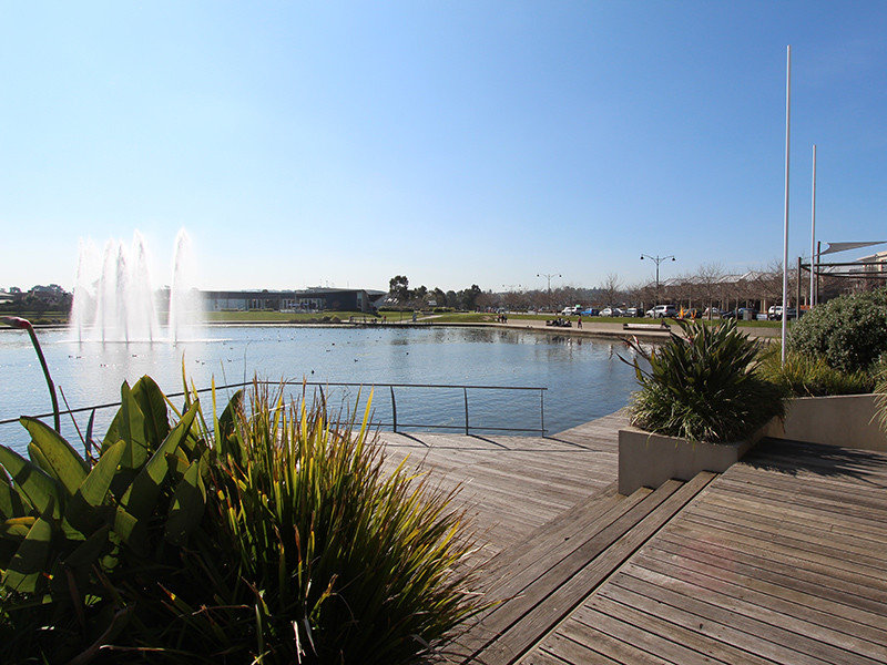 50 Lakeside Boulevard, Pakenham, VIC 3810 - realestate.com.au