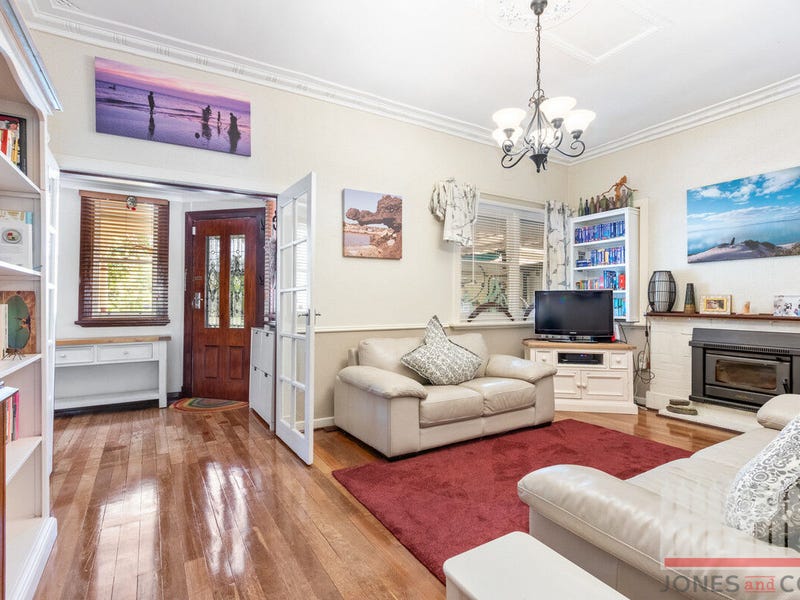 33 Walter Road East, Bassendean, WA 6054 - Property Details