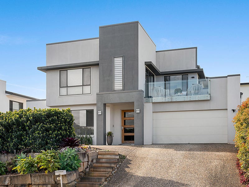 10 Linacre Crescent, Carindale, Qld 4152 - Property Details