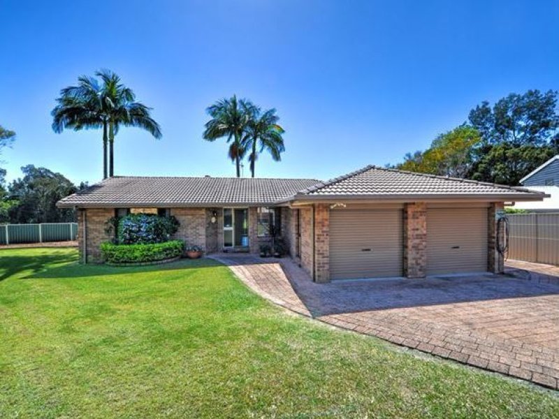 15 Davidson Place, Carrara, Qld 4211 - Property Details