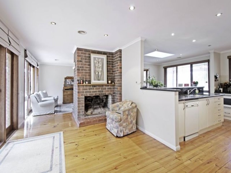 10 Rohan Rivett Cres, Mckellar, ACT 2617 - realestate.com.au