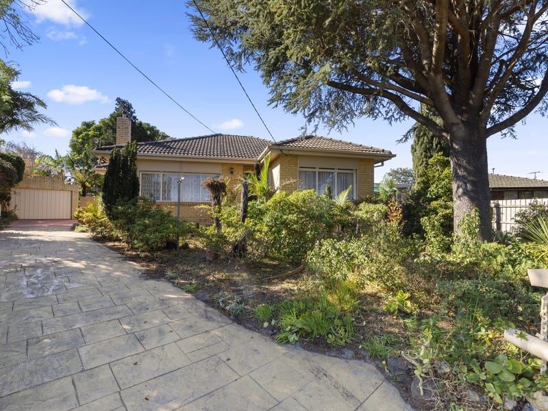 5 Goodwood Drive, Springvale, Vic 3171 - Property Details