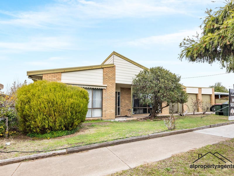 8 Henderson Avenue, Horsham, Vic 3400 - Property Details