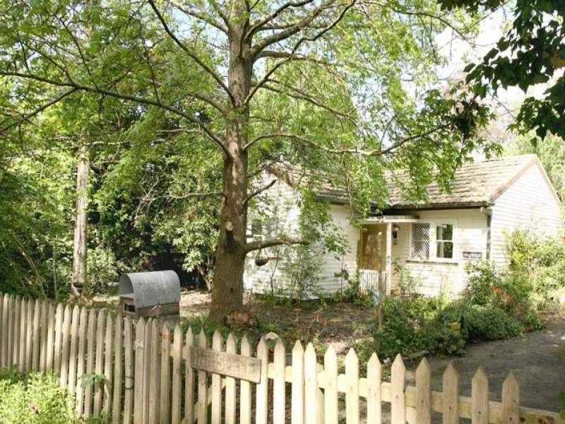 54 Liverpool Road, Kilsyth, Vic 3137 - Property Details