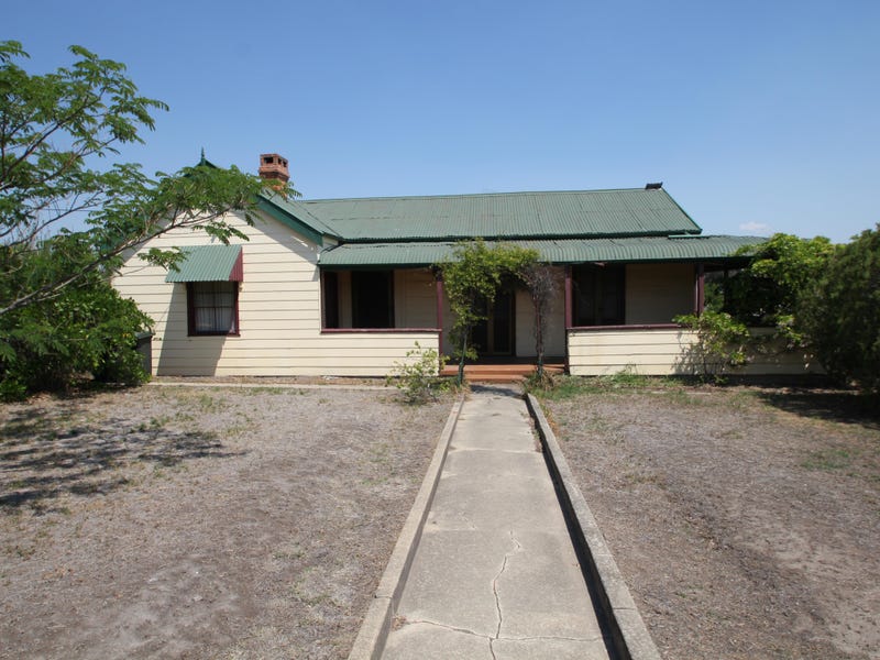 82 Wood Street, Tenterfield, NSW 2372 - realestate.com.au