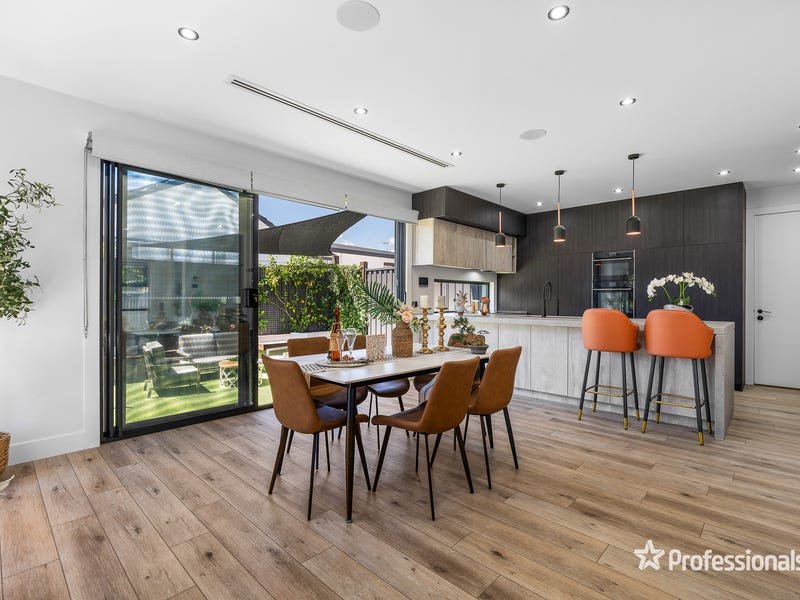 2/64 Power Avenue, Ashwood, Vic 3147 - Townhouse for Sale - realestate ...