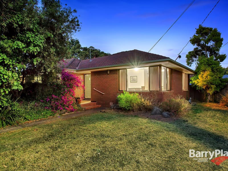8 Loddon Court, Werribee, Vic 3030 - Property Details