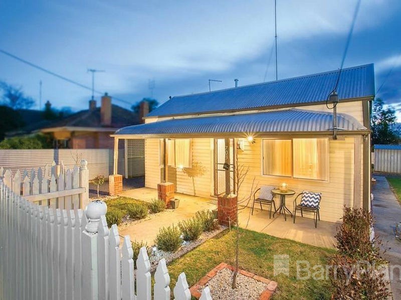 703 Armstrong Street N, Soldiers Hill, VIC 3350 - realestate.com.au