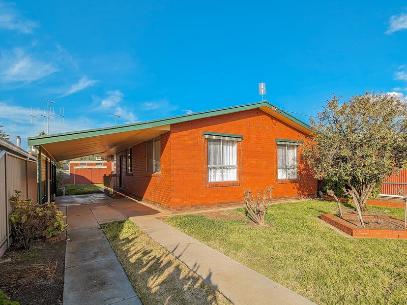 27 Shadforth Street, Kerang, Vic 3579 - Property Details