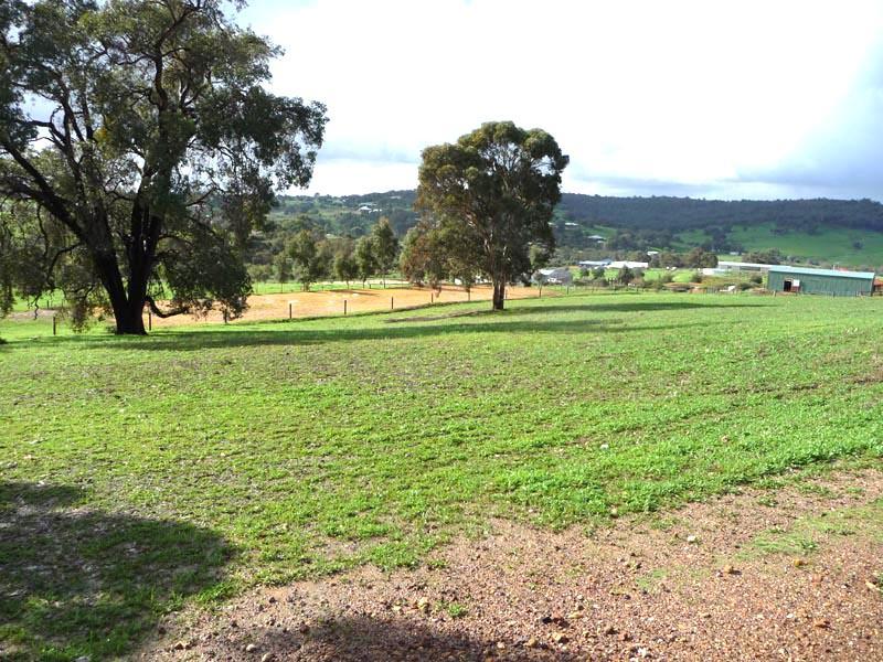 49 Wedgetail Ridge, Bullsbrook, WA 6084 - Property Details