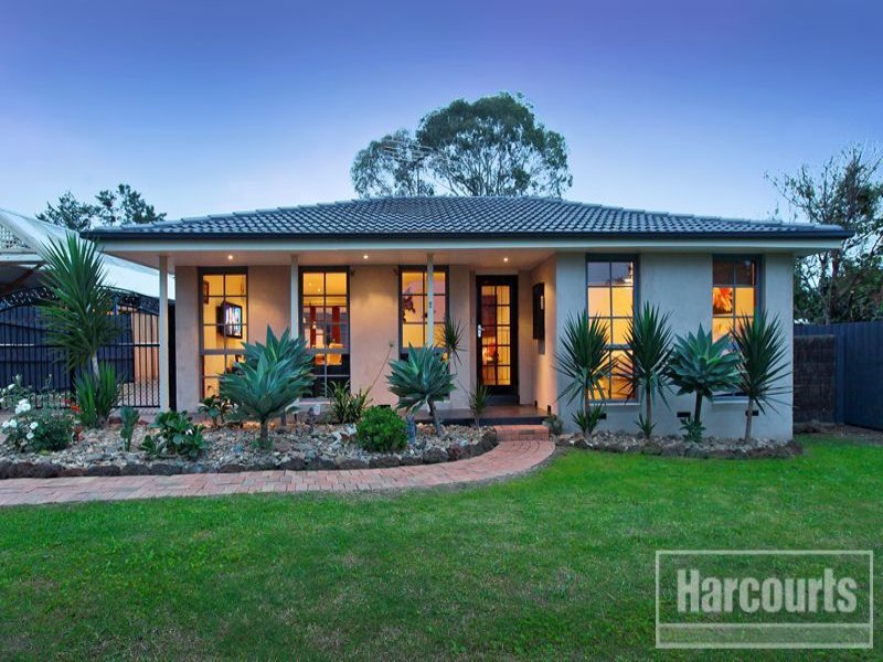 2 Finch Court, Pakenham, Vic 3810 - Property Details