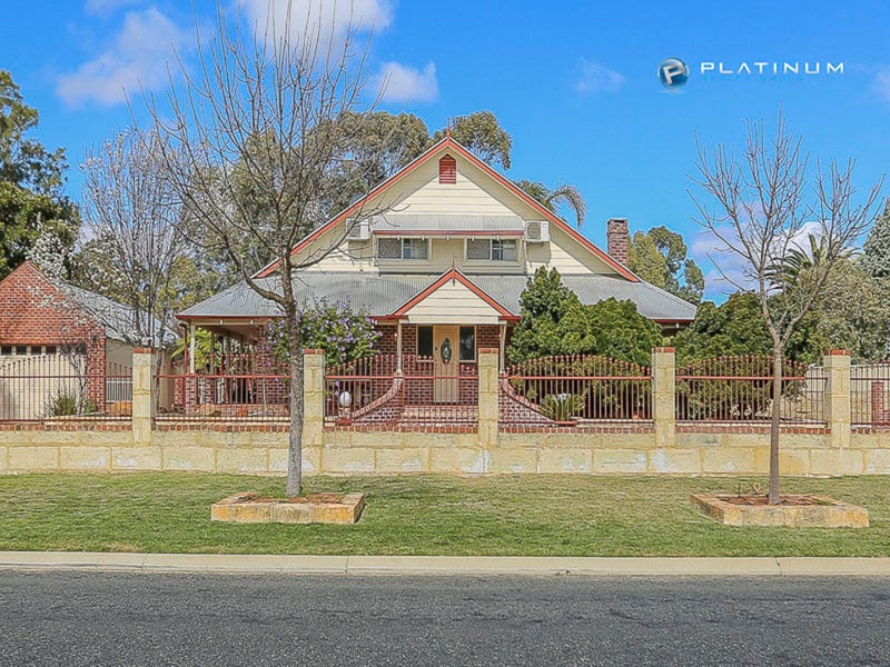 10 Upperthong Street, Bullsbrook, WA 6084 - Property Details