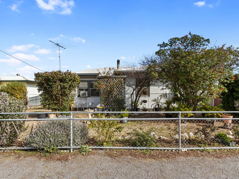 21 Eighth Street, Minlaton, SA 5575 - Property Details